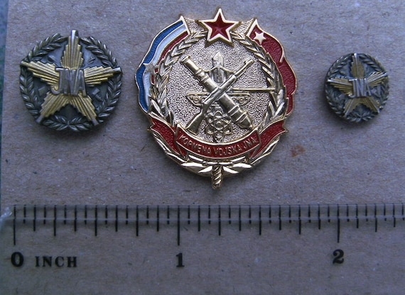 JNA (Yugoslav People's Army) - Lot of 3 vintage pin … - Gem