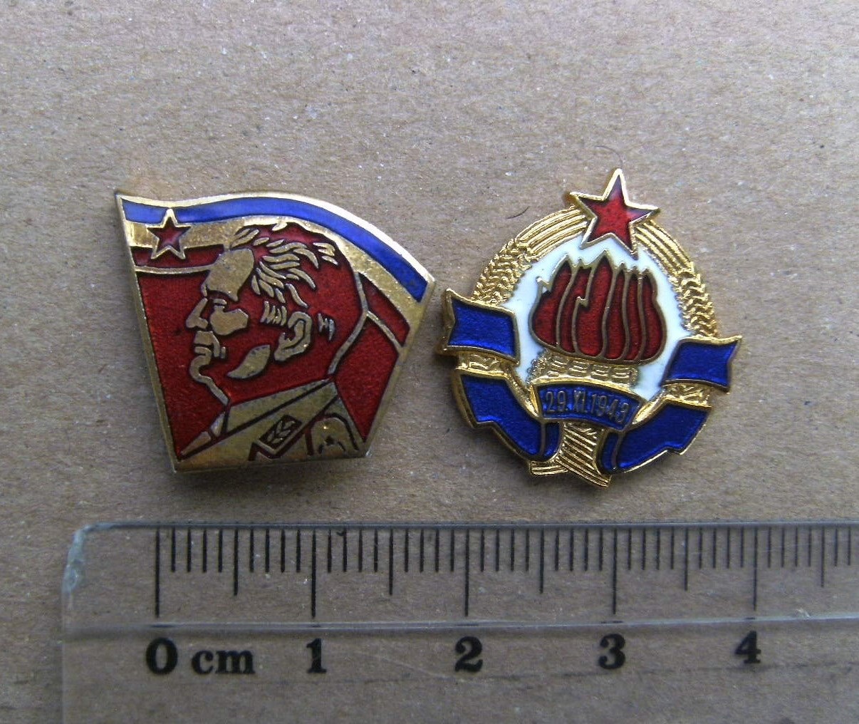 TITO Leader of Yugoslavia & Coat of Arms Yugoslavia Vintage Enamel Pin ...