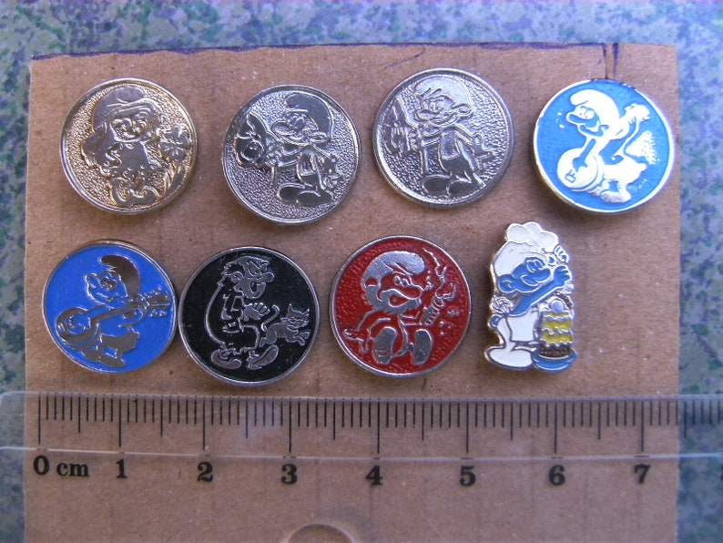 Smurfs Pin Colletcion - Lot of 8 Different Pin Badge - Smurfs Smurfette ...