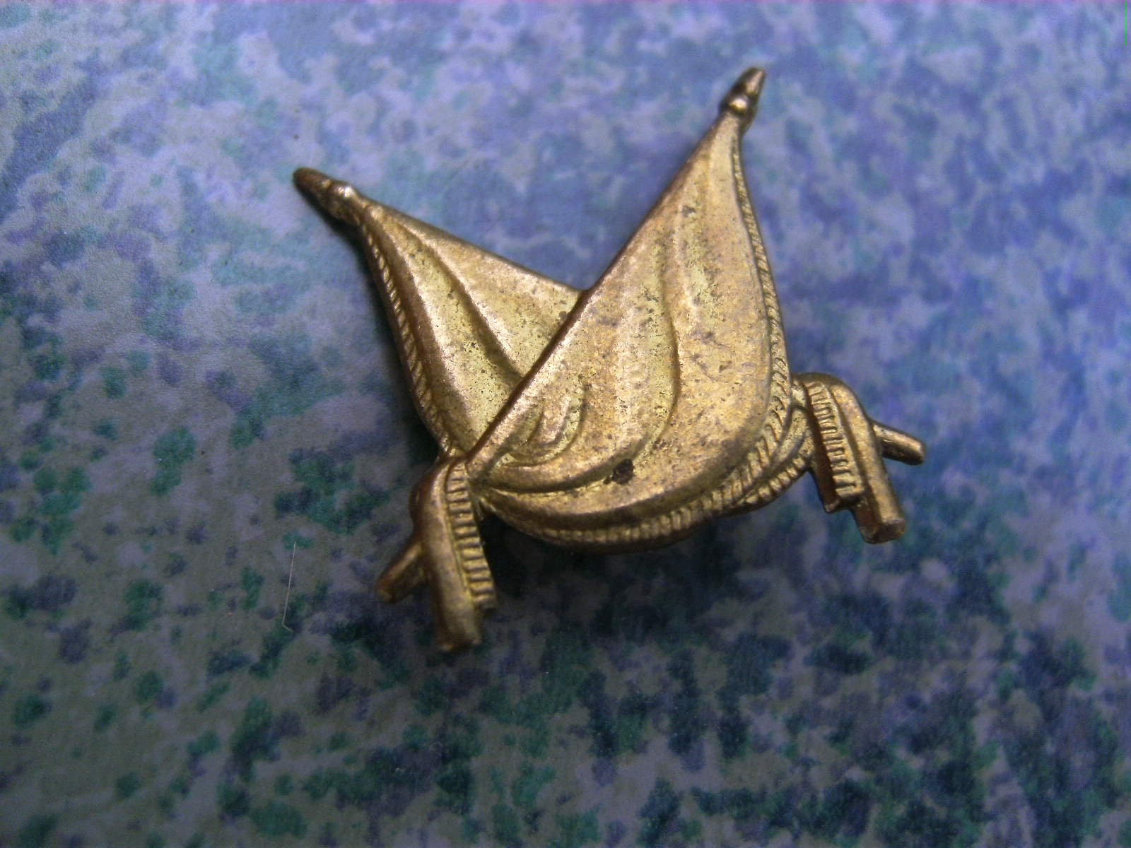 Crossed Flags - Vintage Pin Badge - Etsy
