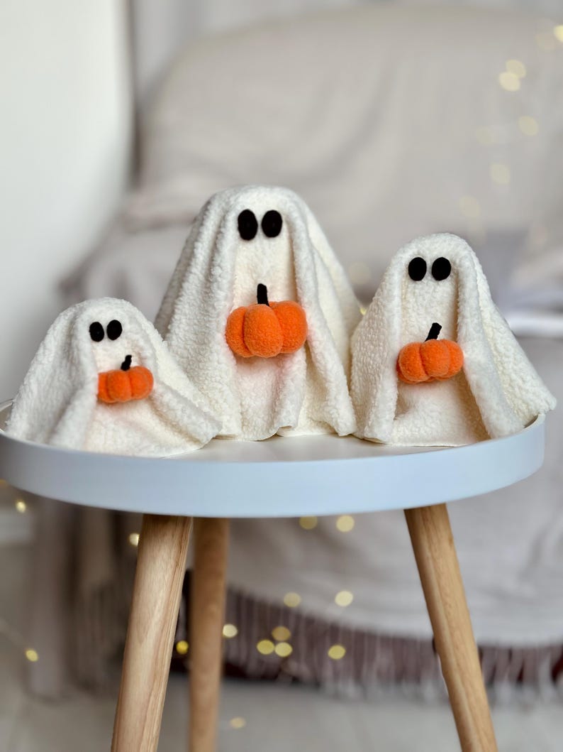 Sherpa Ghost Decor / Ghost Band / Cute Halloween Decoration - Etsy