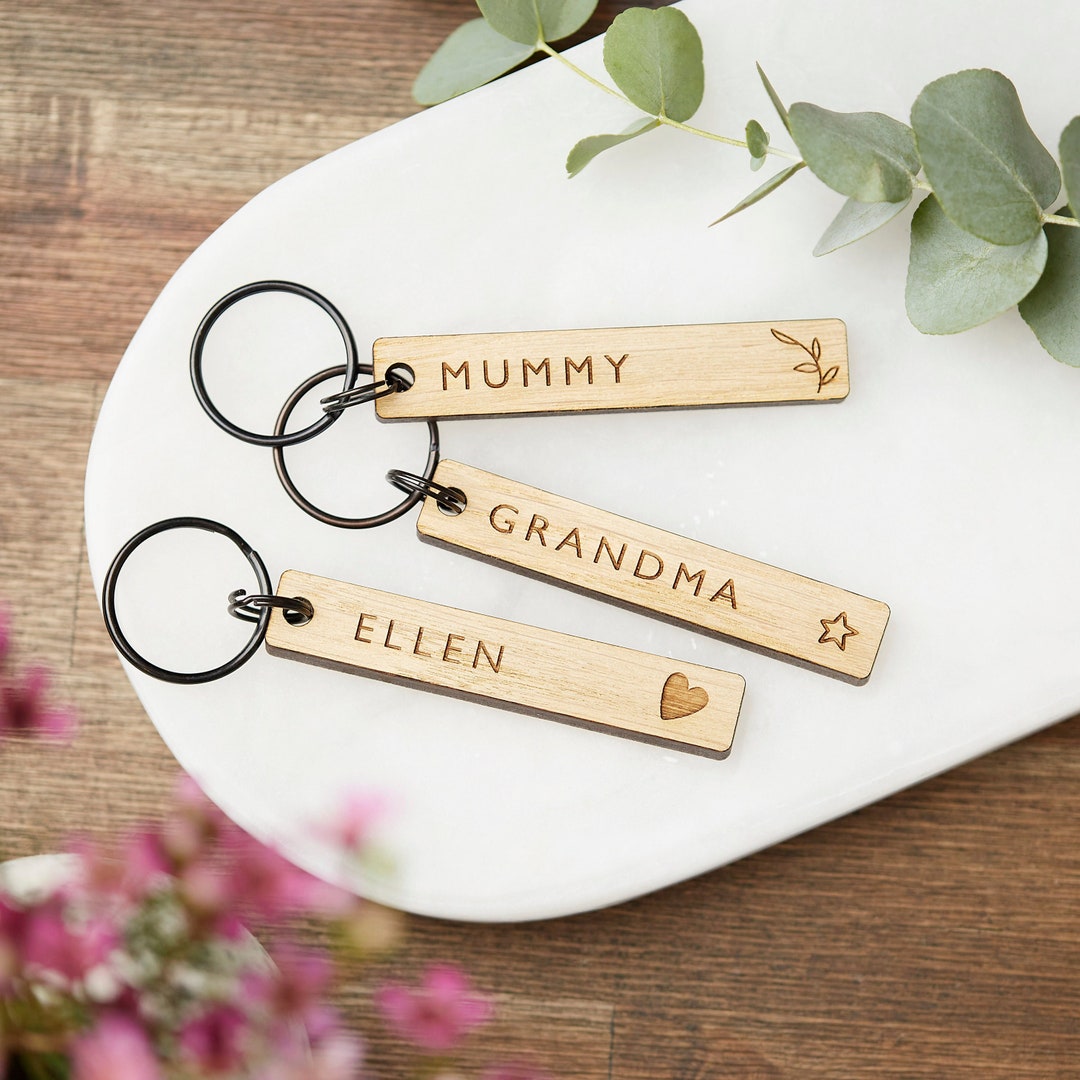 Personalised Wooden Keyring With Star, Leaf or Heart Design Mothers Day ...