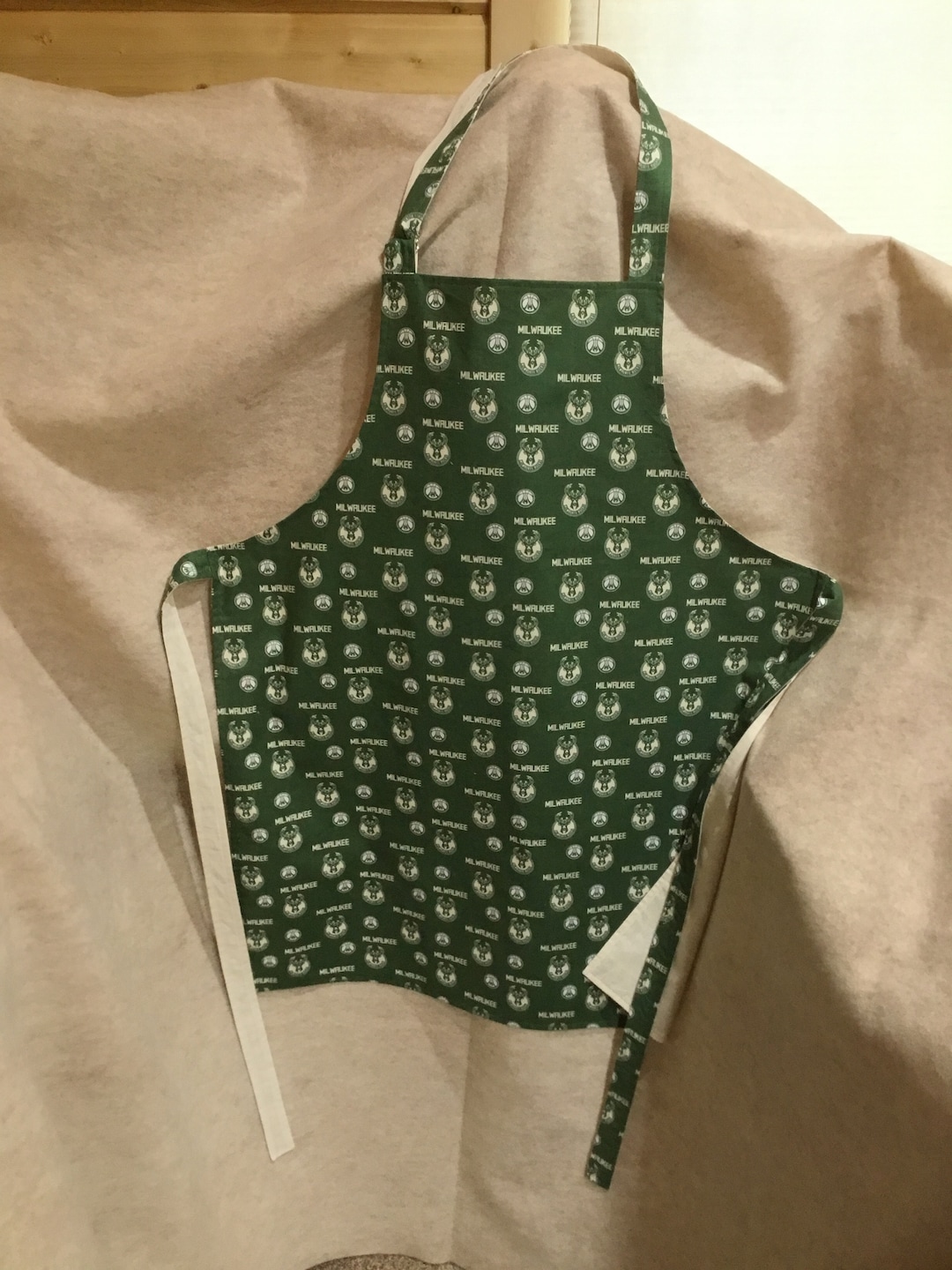 Milwaukee Bucks Apron - Etsy