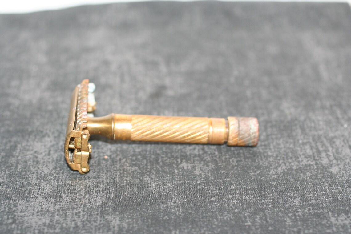 Vintage Gillette 1934 Aristocrat Brass Safety Razor 1956175/18955 - Etsy