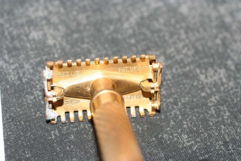 Vintage Gillette 1934 Aristocrat Brass Safety Razor 1956175/18955 - Etsy