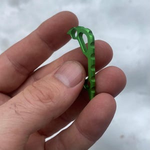 Benchmade Bugout 535 Ribbed Backspacer / Anodized Green / Benchmade ...