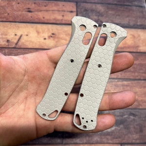 Benchmade Bugout 535 Replacement Scale Kit / SILVER Metal Honey Pattern ...