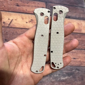Benchmade Bugout 535 Replacement Scale Kit / SILVER Metal Honey Pattern ...