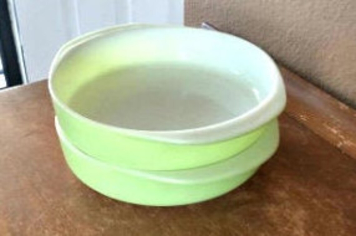 2 VTG Celery Lime Green Pyrex 8 Cake Round Ovenware Cake - Etsy