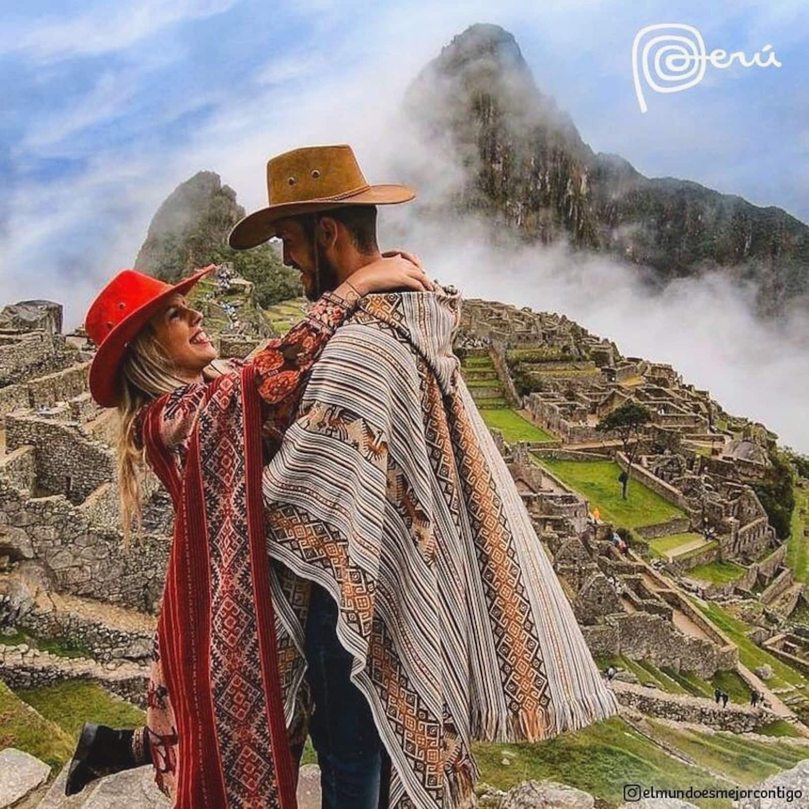 Peruvian Poncho Shaman White Hooded Peruvian Traditional Wool - Etsy ...