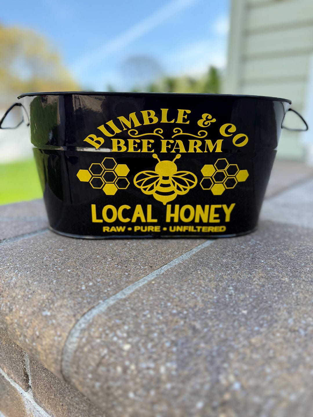 Bee Decor, Bumble Bee Tin, Farmhouse Decor, Planter, Bee Decor ...