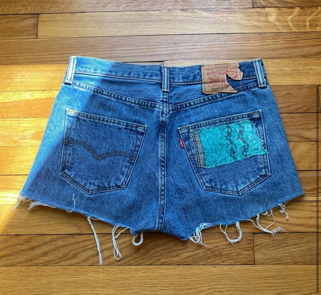 Vintage Levis Cutoffs With Hand Sewn Patches / Size Small / Size 27 - Etsy