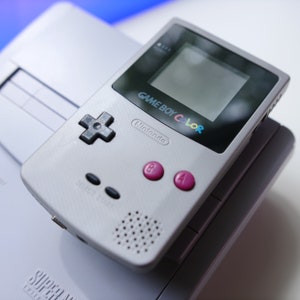 CUSTOMIZE YOUR OWN Gameboy Color! Custom Gbc Backlit Rechargeable Mod ...