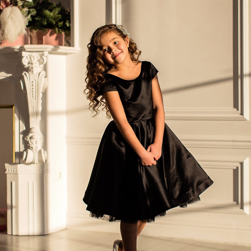 Girls size 10 12 black dress - Etsy.de