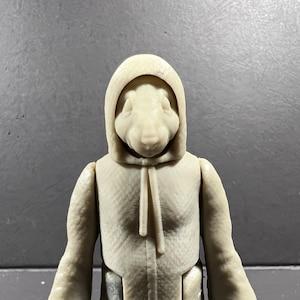 Reegesk ranat Scavenger in Cloak 3D Printed Vintage-style Star Wars ...