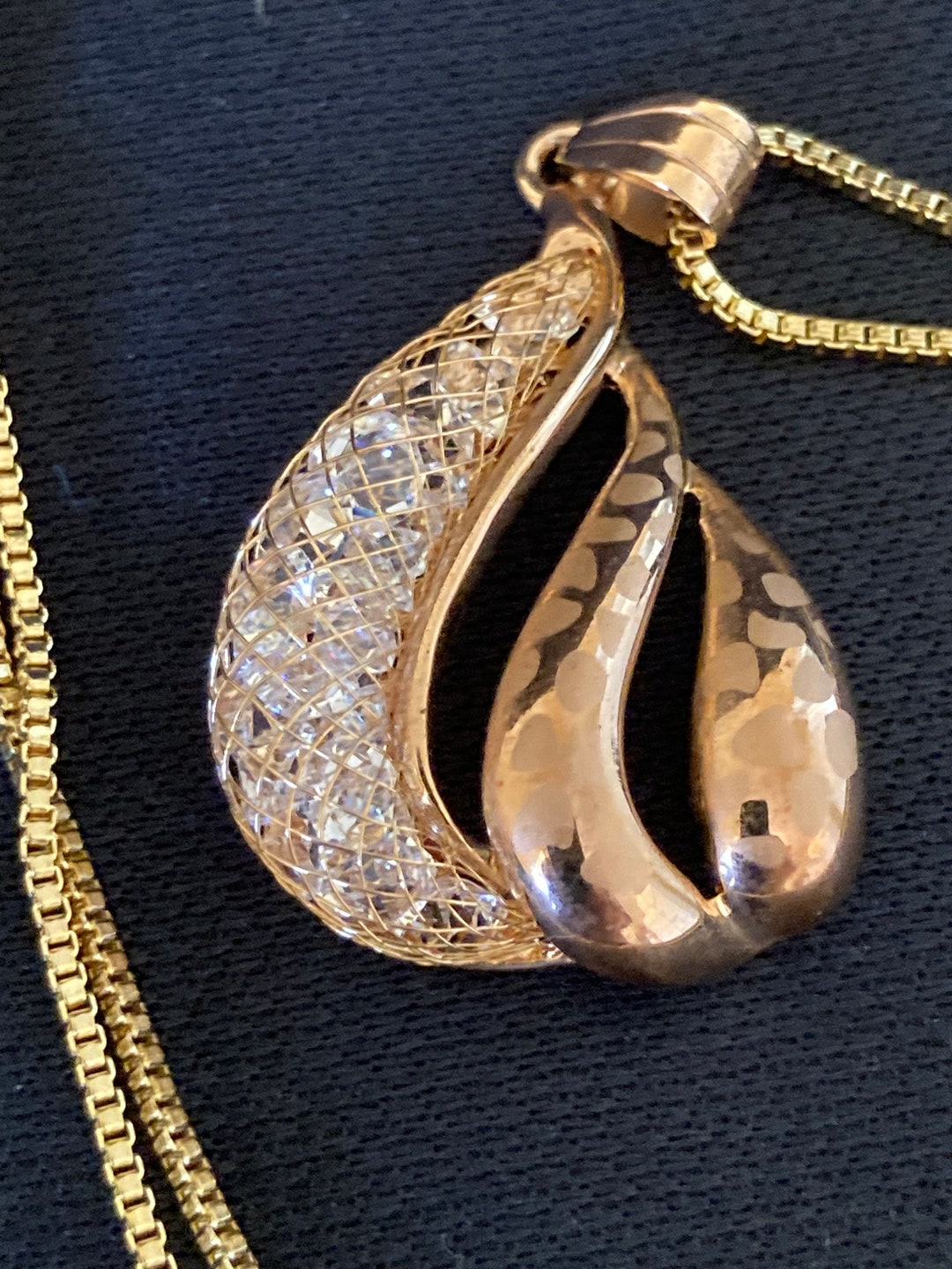 Classic Golden Stardust Crystal Mesh Drop Pendant on Gold Tone Chain - Etsy