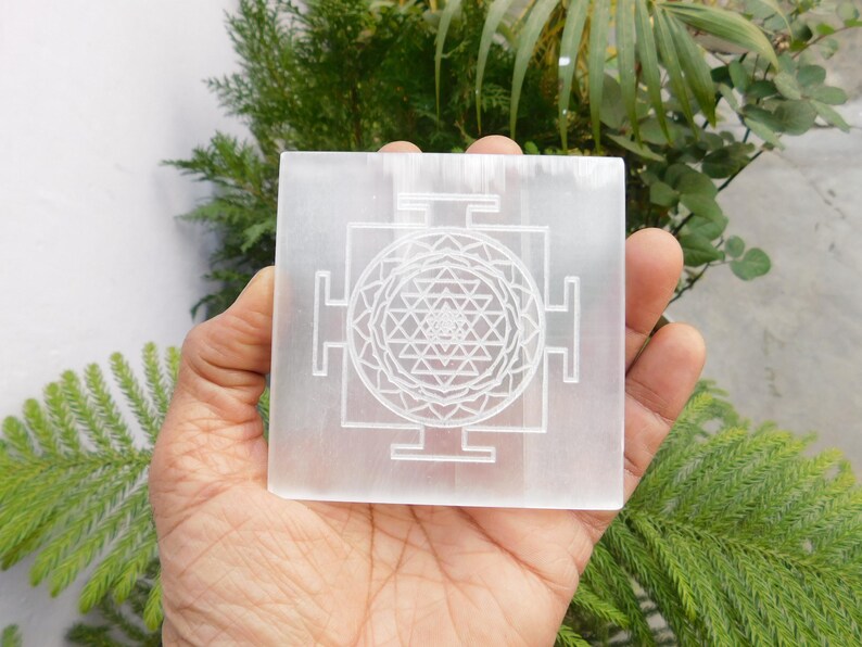 Selenite Sri Yantra Charging Plate 3.5x3.5 Inch | Crystal Cleansing ...
