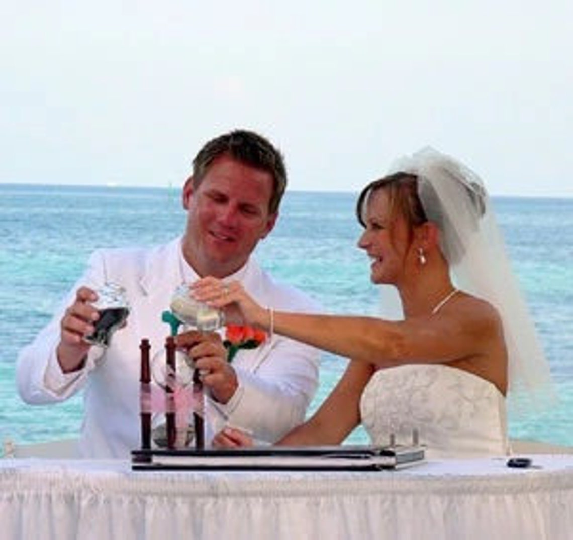 6x10 Chechen Hourglass Spiral Spindles Fillable Hourglass | Etsy