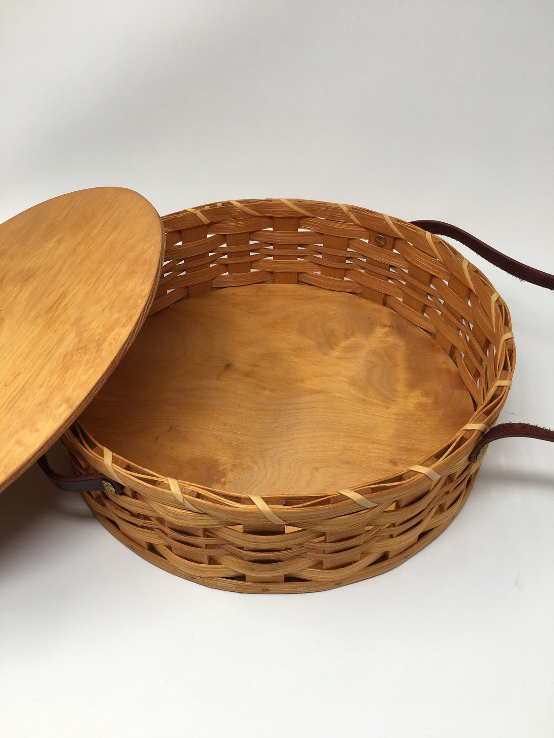 Amish Made Covered Pie Basket - Etsy