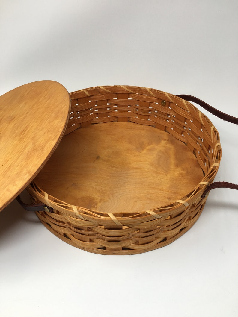 Amish Made Covered Pie Basket - Etsy