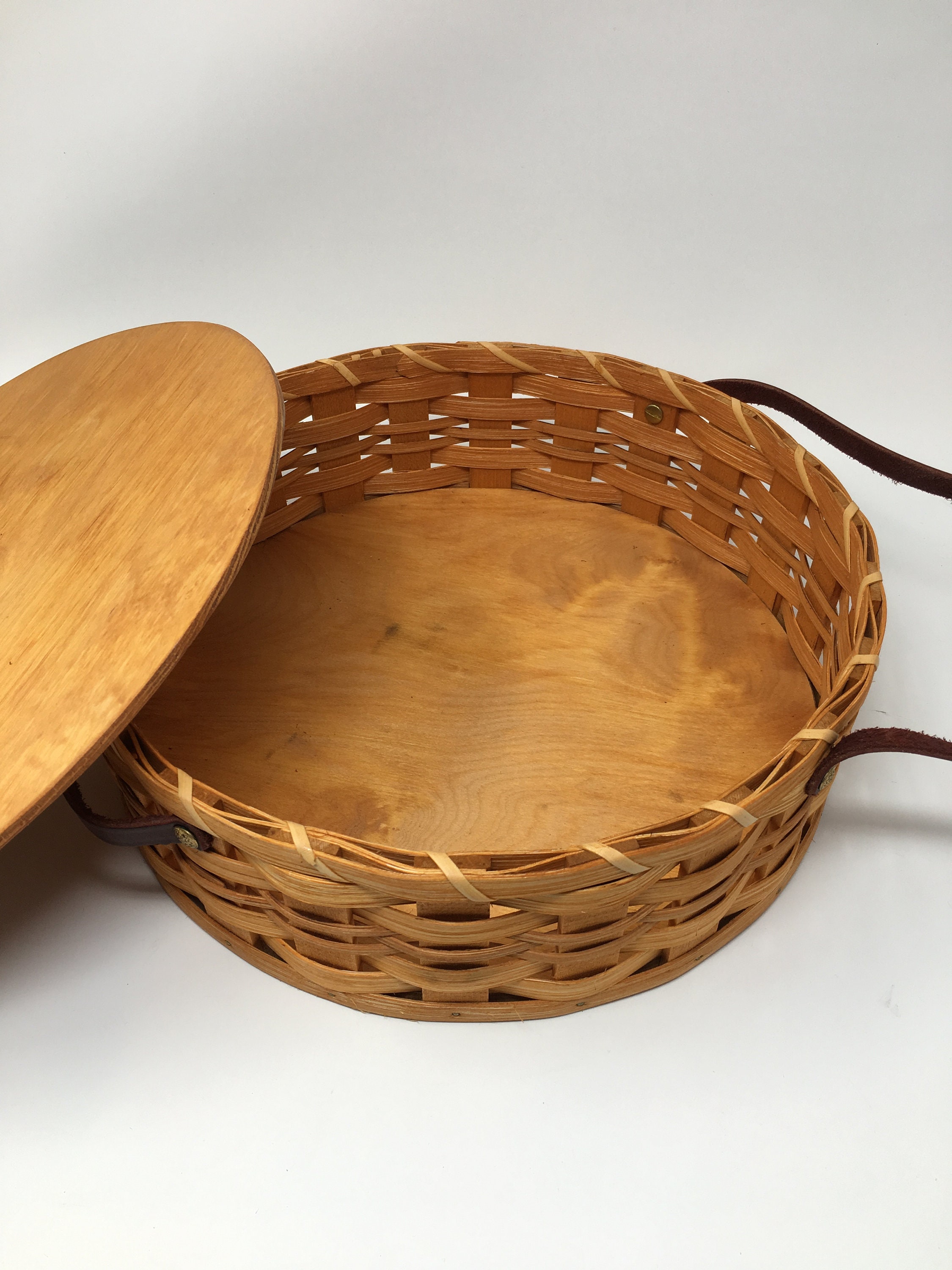 Amish Made Covered Pie Basket - Etsy