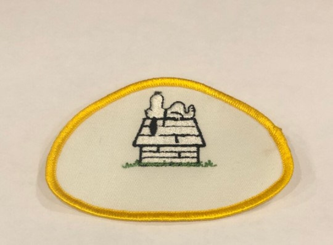Classic SNOOPY Sleepy Position Patch Vintage Novelty Item Dog House ...