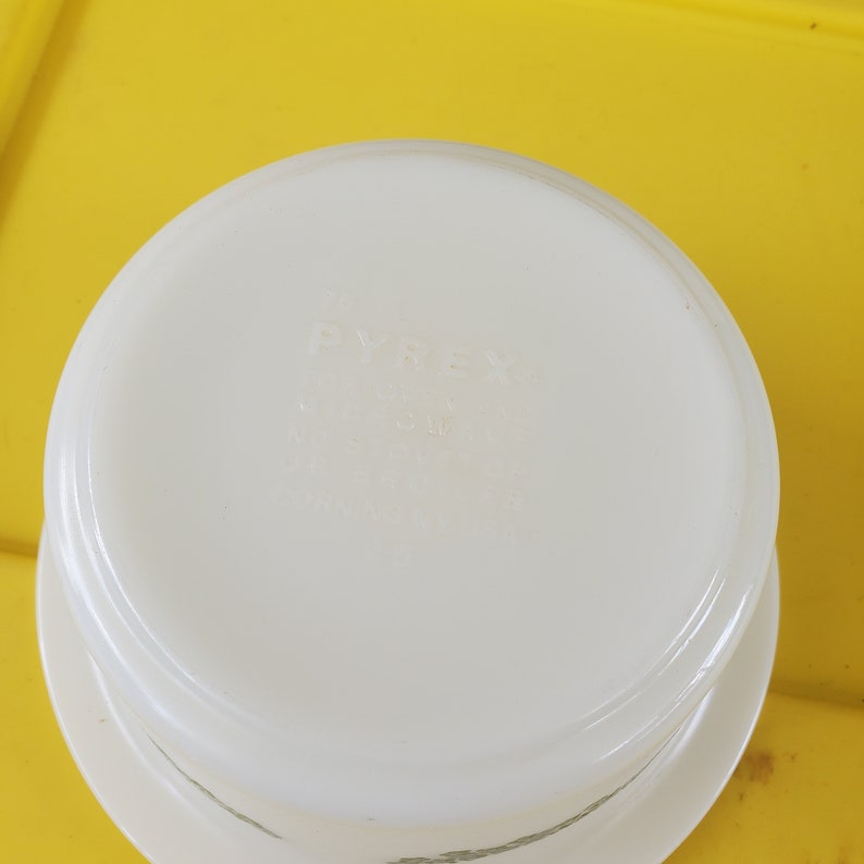 Vintage Pyrex Spring Blossom White & Green Bowl #25 - Etsy