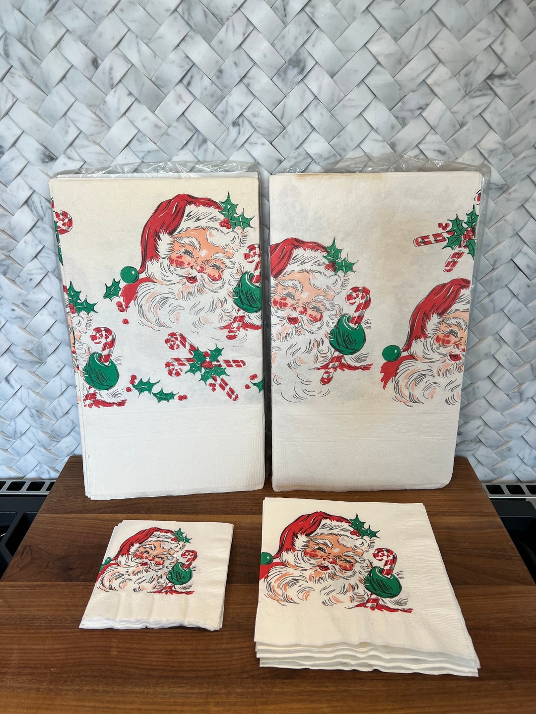 Vintage Santa Holiday Pack Table Ensemble With Paper Table Covers 2 ...