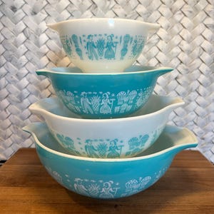 Vintage 1960s Pyrex Turquoise & White Amish Butterprint Cinderella ...