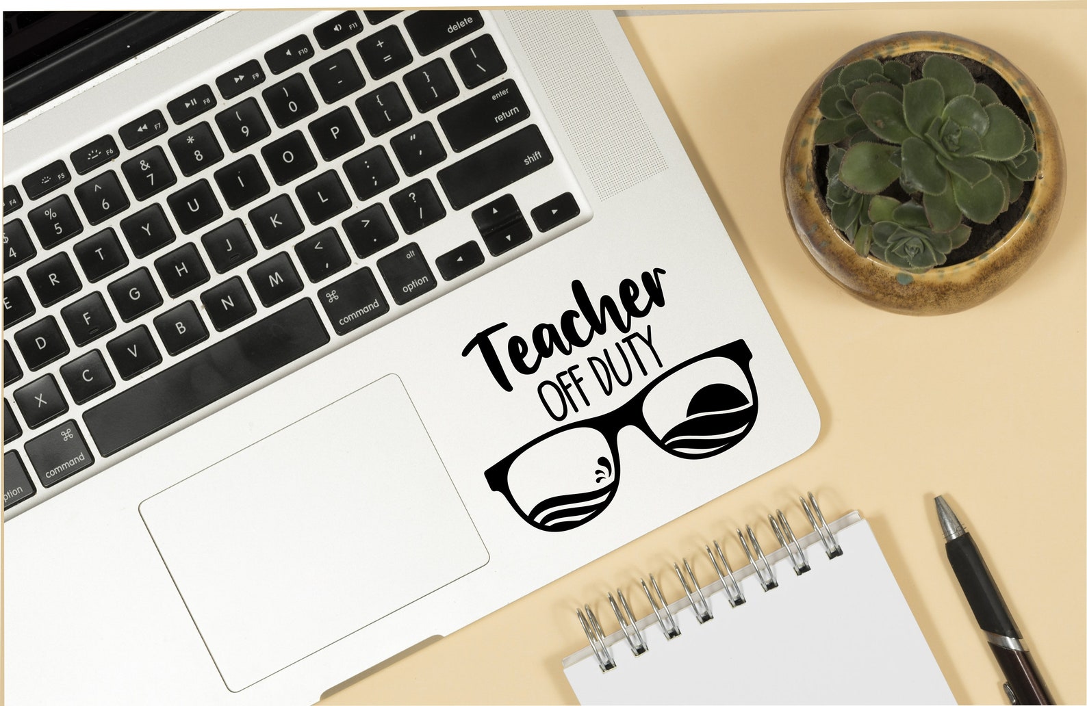 Teacher off Duty Vinyl Decal / Teacher on Break Vinyl Sticker - Etsy