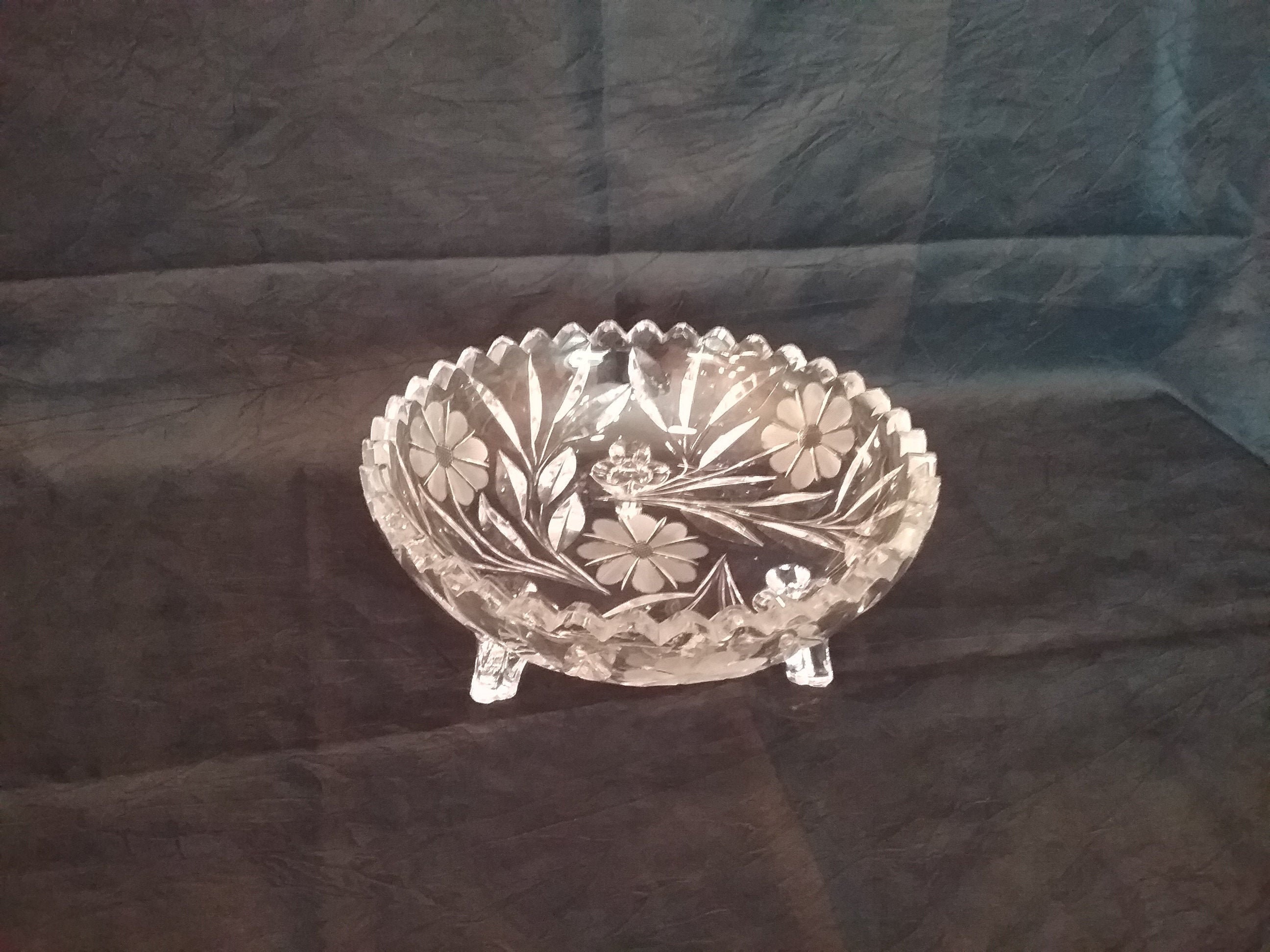 Vintage American Brilliant Cut Crystal Leaf and Frosted Daisy Pattern ...