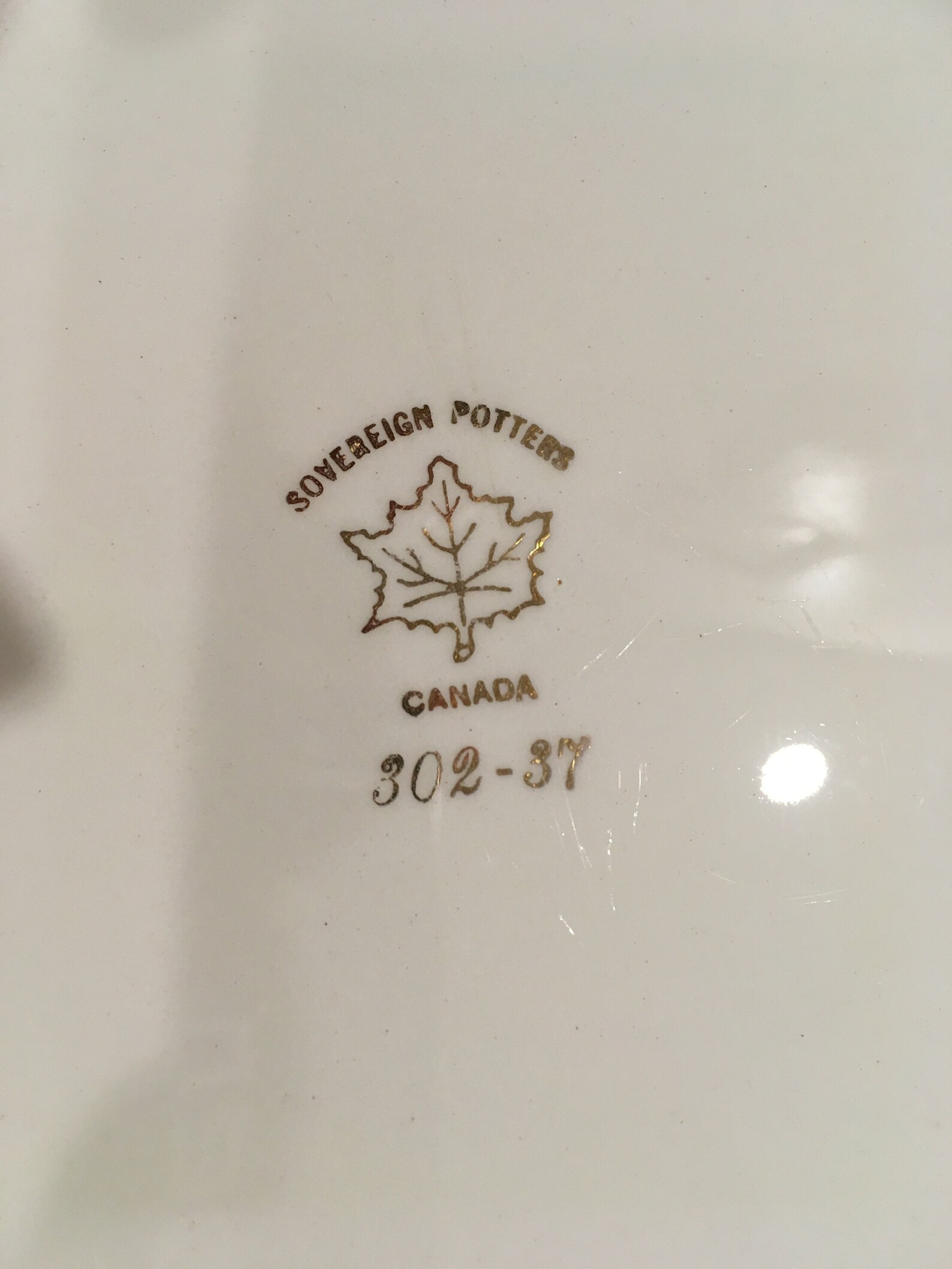 Pair of Vintage Sovereign Potters Canada Numbered Large - Etsy