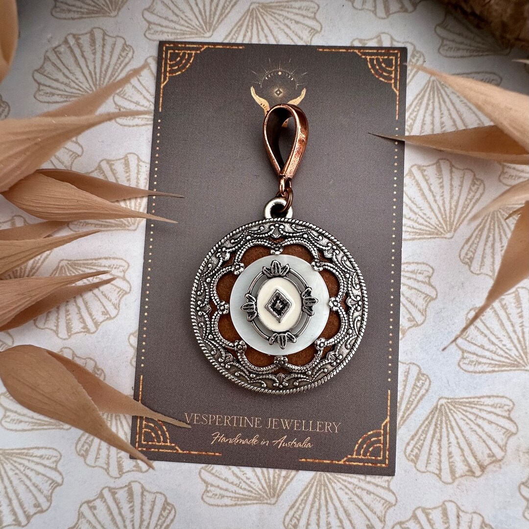 Vntage Style Pendant/victorian Vintage Statement Pendant/australian ...