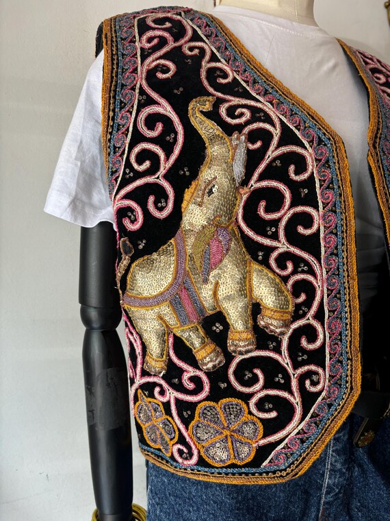 1970s Vintage kalaga embroidered Waistcoat - Gem