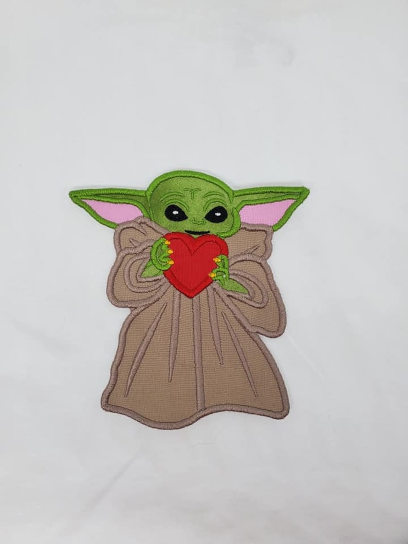 Baby Yoda With Heart Applique Design 4x4 5x7 and 6x10 Instant - Etsy