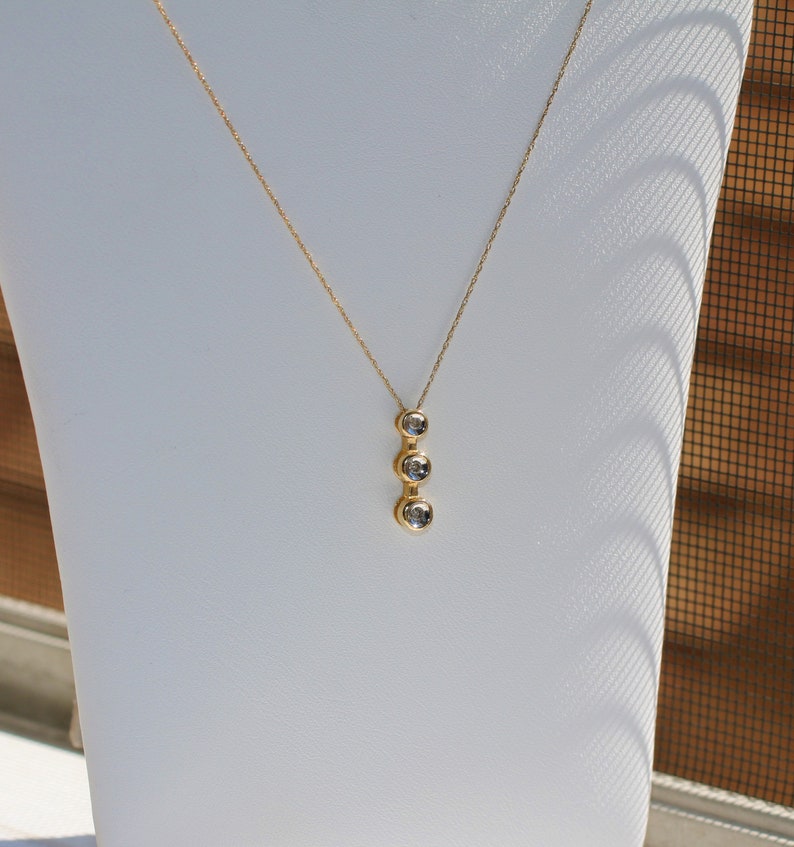 10K Yellow Gold 3-stone Drop Journey Diamond Pendant Necklace, Past ...