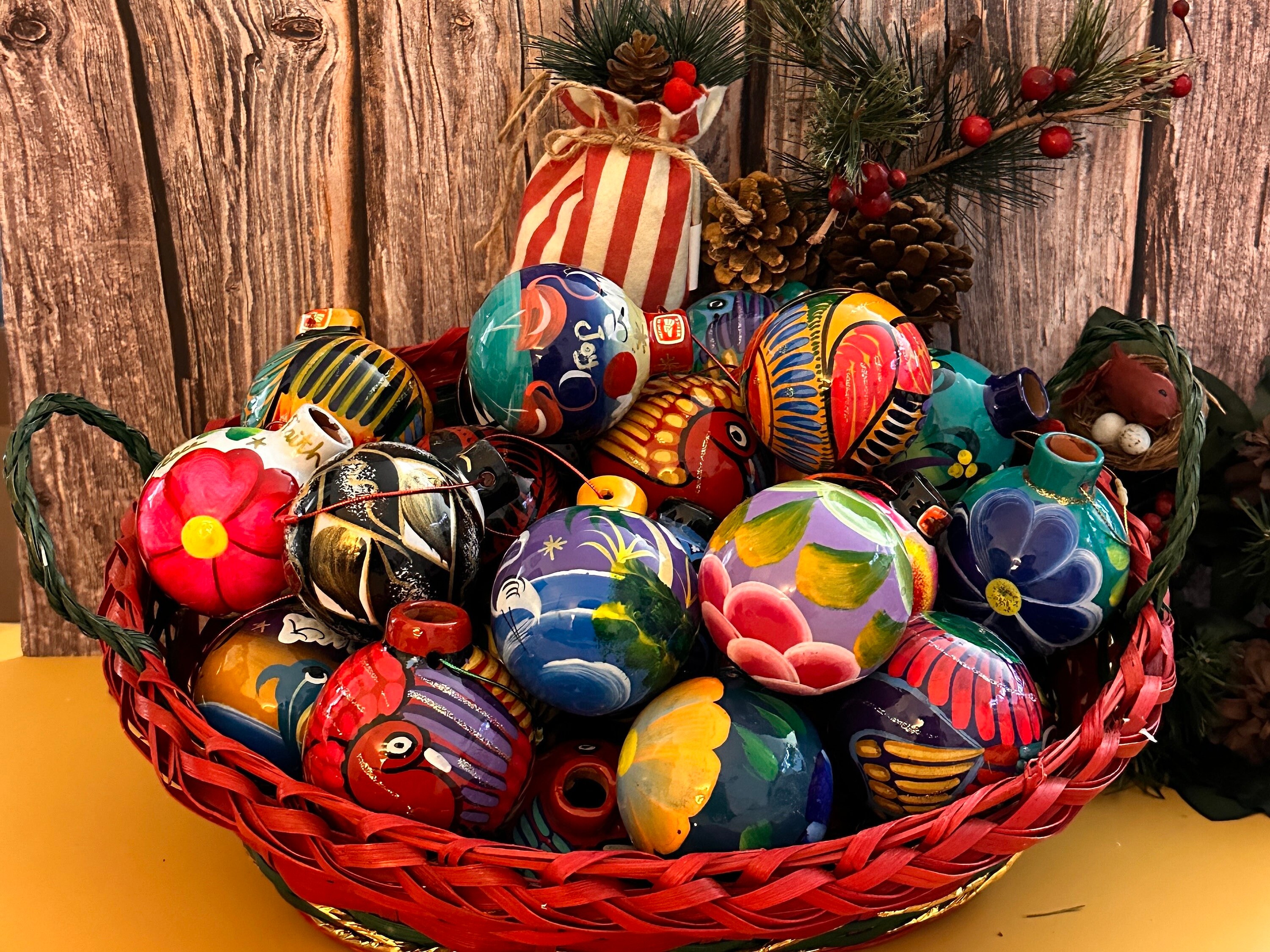 Ceramic ball christmas ornaments store