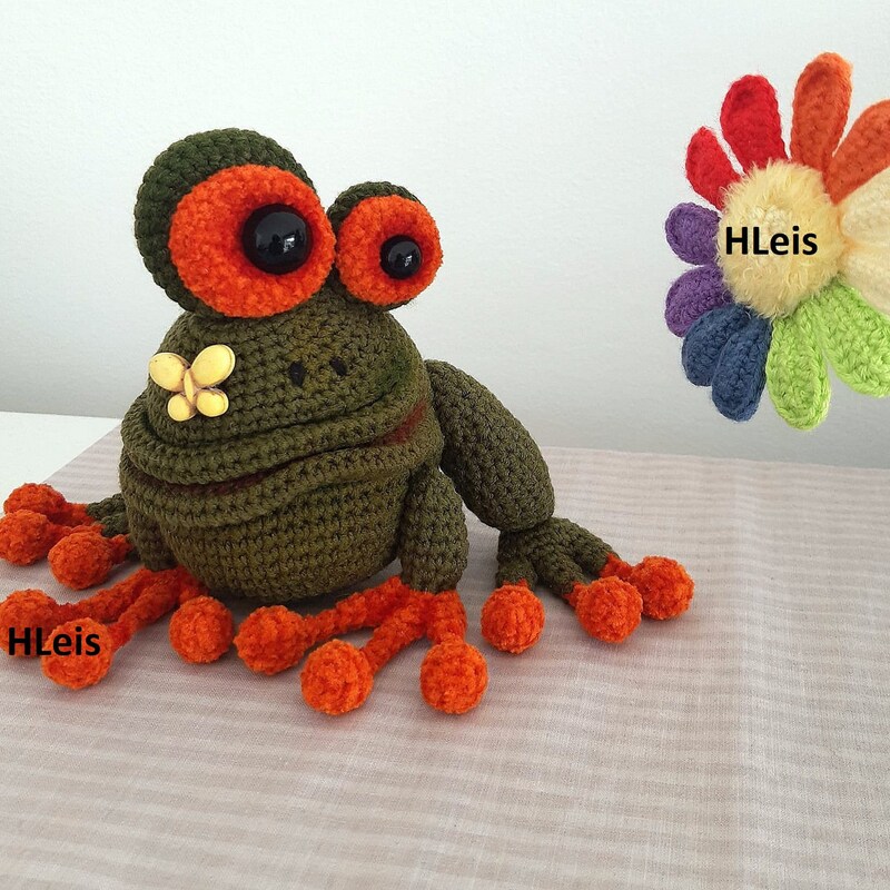 Frog and Toad Crochet Pattern - Etsy