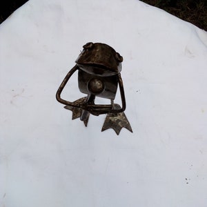 African Scrap Art Singing Toad Sculpture | Green Art | Ocean Art Metal ...