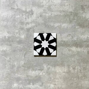 Full Tile Sample: Alhambra Jemia Mini 15 X 15cm Black and White ...