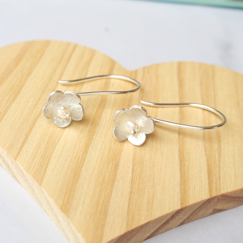 Silver Flower Earrings - Etsy