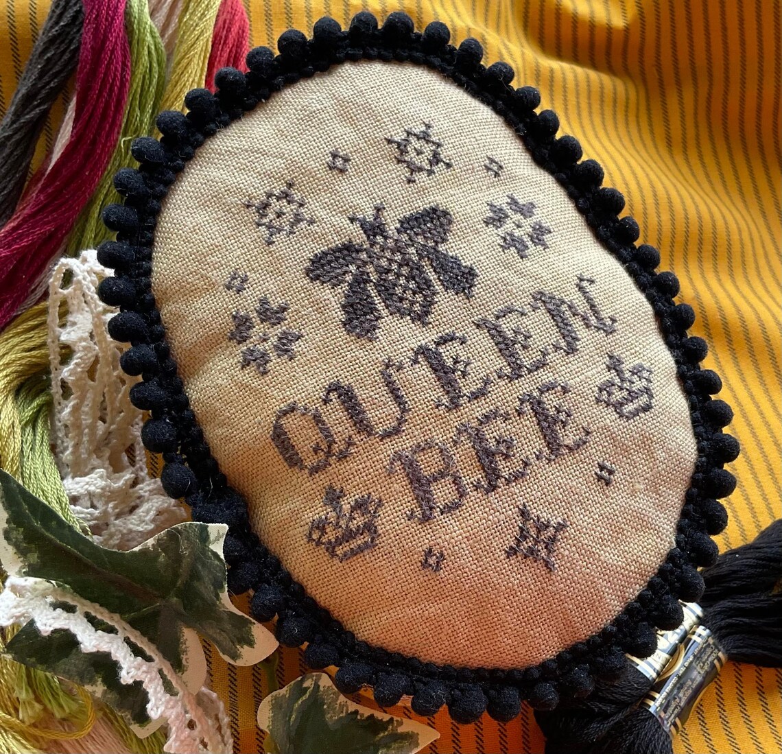 Queen Bee Cross Stitch PDF Downloadable Pattern - Etsy