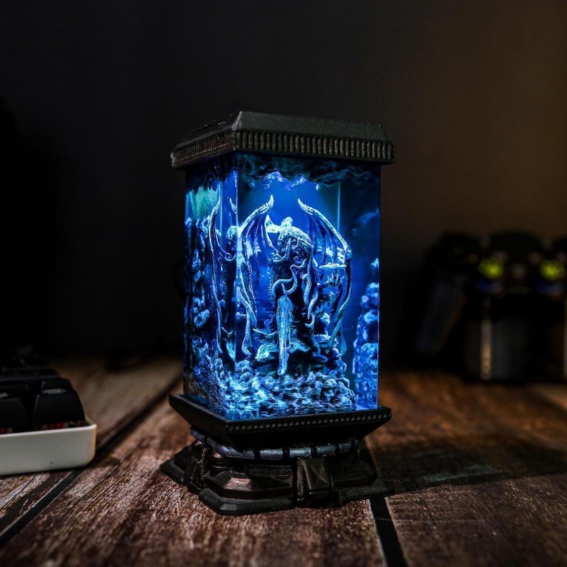 Cthulhu Diorama Light, Eldritch Horror Resin Art Lamp, Unique ...