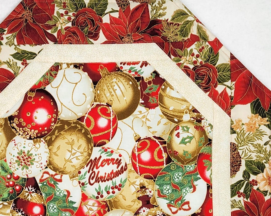 Christmas Quilted Centerpiece / Table Topper / Small Reversible Octagon ...