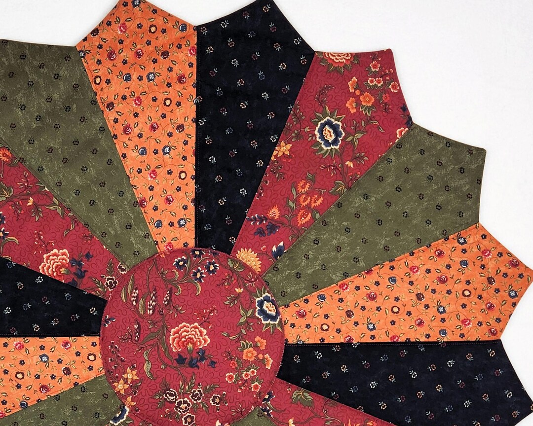 Quilted Centerpiece / Table Topper / Large Reversible Round - Etsy
