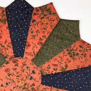 Quilted Centerpiece / Table Topper / Large Reversible Round - Etsy