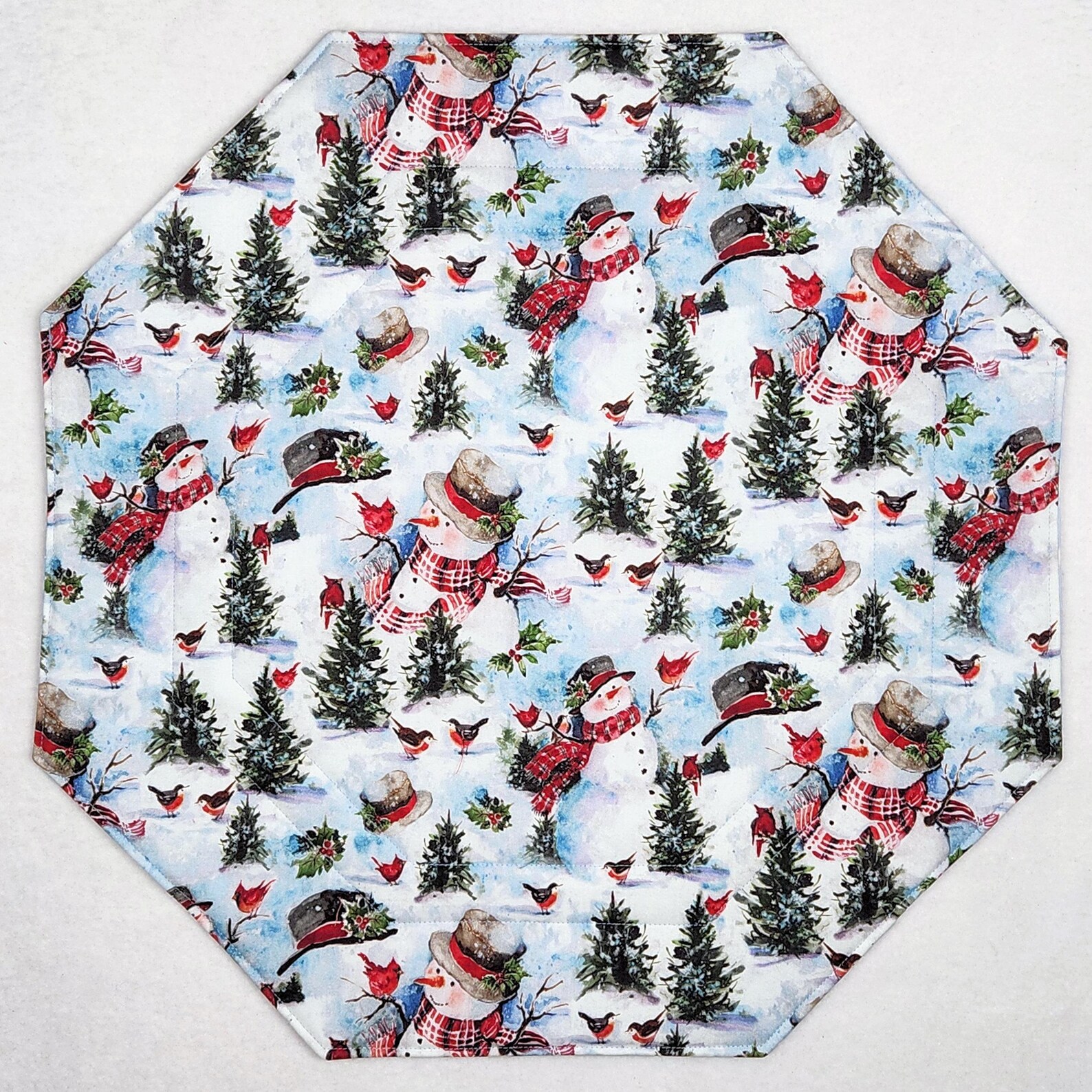 Christmas Quilted Centerpiece / Table Topper / Small Reversible Octagon ...