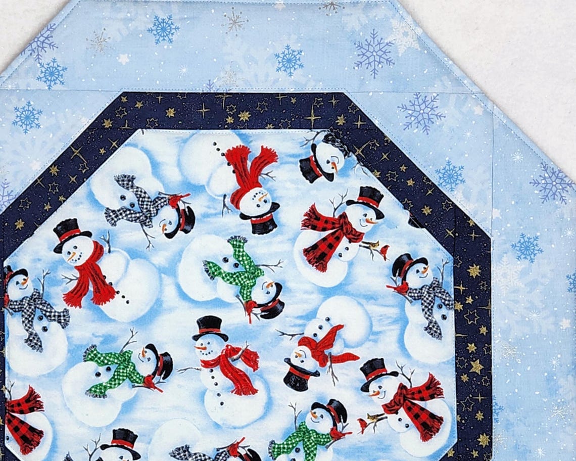 Christmas Quilted Centerpiece / Table Topper / Small Reversible Octagon ...