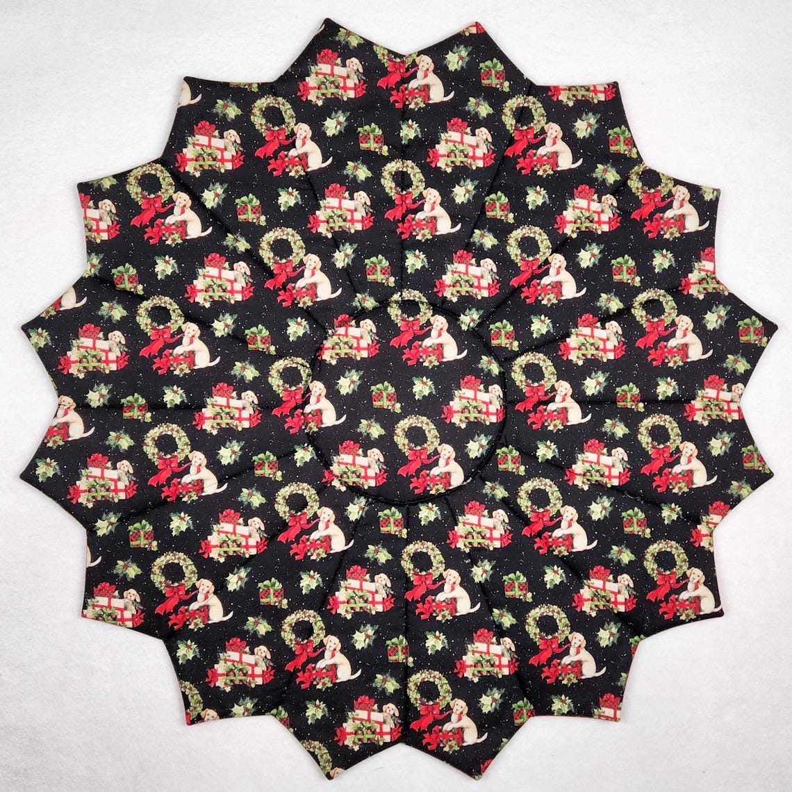 Christmas Quilted Centerpiece / Table Topper / Large Reversible Round ...