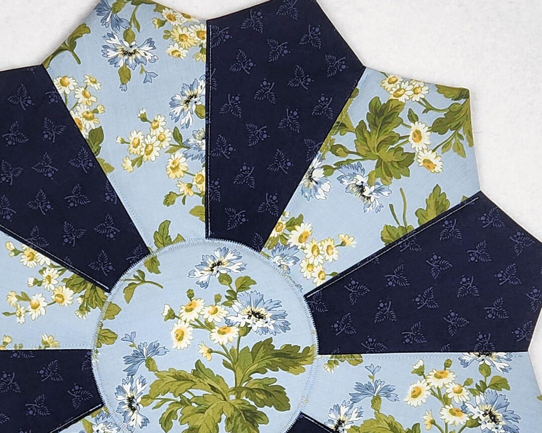 Quilted Centerpiece / Table Topper / Small Reversible Round - Etsy